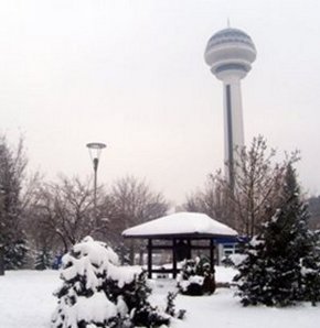 Ankara'da kar yağışı başladı