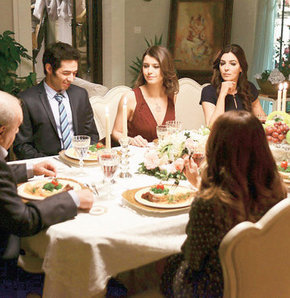 Sezai Altekin'in Haldun Arsoy'un babası Şeref karakteriyle konuk oyuncu ...