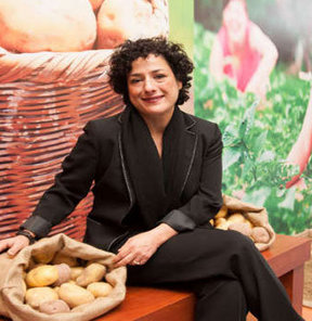 Ece Aksel Kimdir Avlu39dan Neden Ayrld Fritolay Ece Aksel