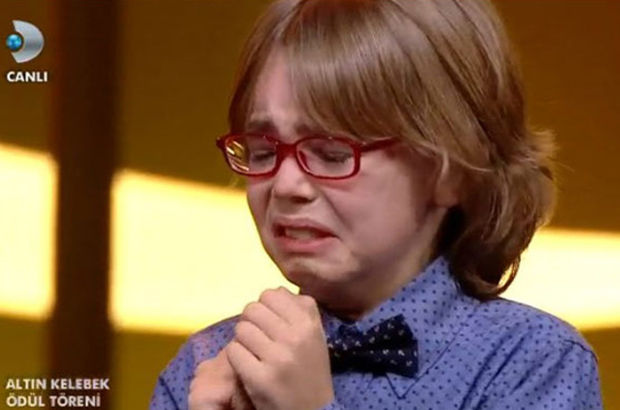 Ataberk Mutlu ödül aldı, gözyaşlarını tutamadı