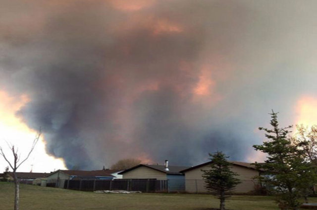 Fort McMurray kenti ve ormanları alev alev | Dış Haberler