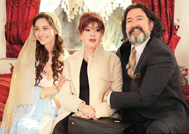 Lale Başar: Ekrandaki komedi boşluğunu doldurduk