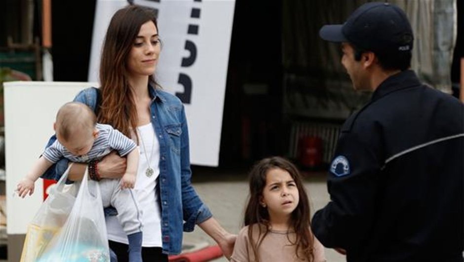 Anne 29. son bölüm fragmanı ve özeti! Cengiz, Zeynep'i kaçırıyor ...