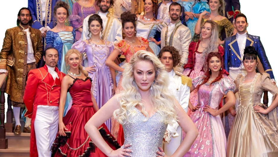 ’un ‘Sinsirella’ şarkısına masal gibi klip | Magazin Haberleri