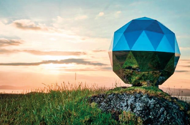 “The Humanity Star” dünyaya düşüyor