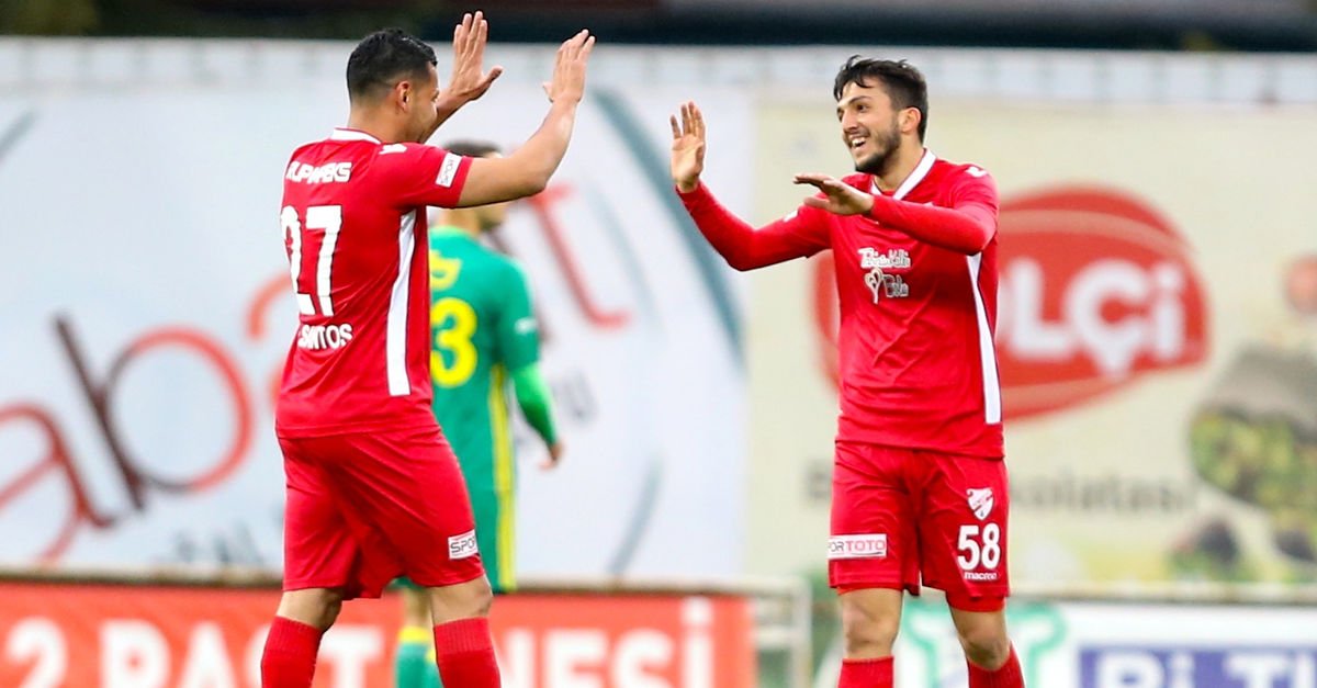 Fenerbahçe Boluspor maçında Volkan Demirel'e 40 metreden gol atan Burak ...