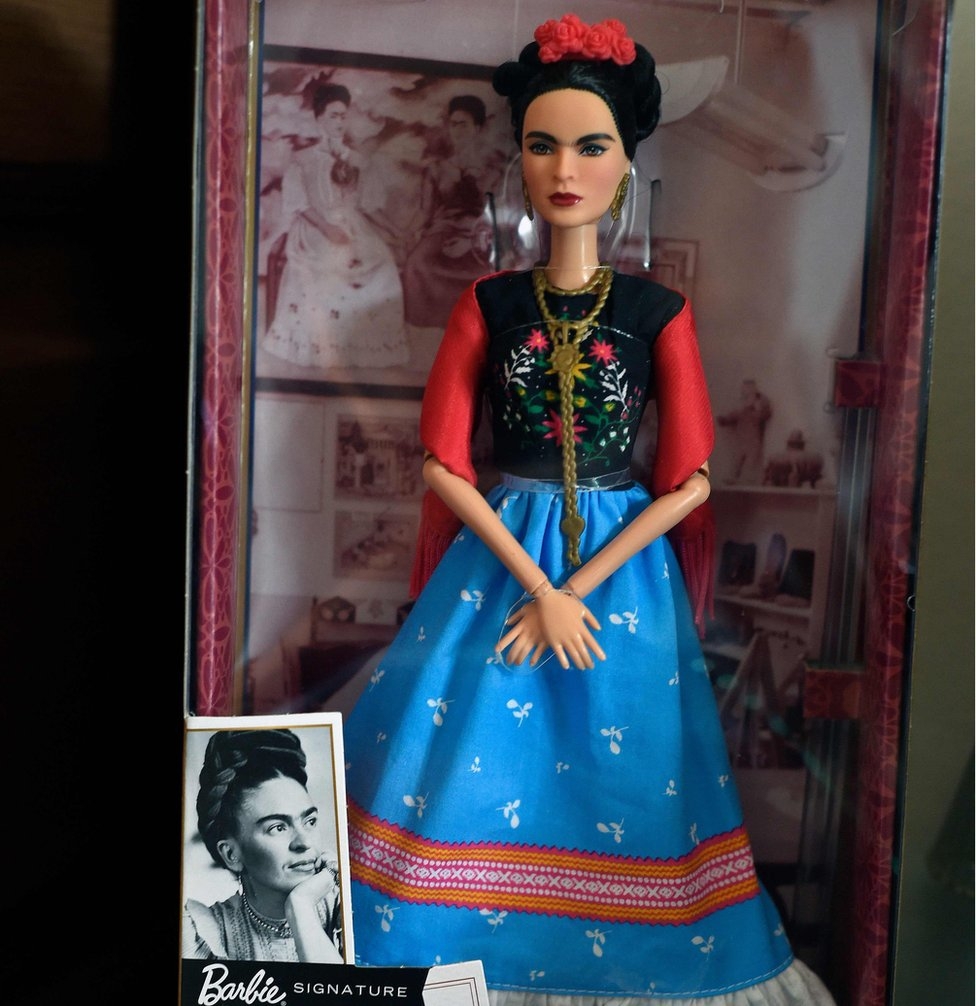 Ünlü ressam Frida Kahlo'nun Barbie bebeği Meksika'da yasaklandı