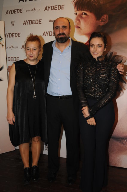 Aydede filminin özel gösterimine Ezgi Mola damga vurdu - Magazin haberleri