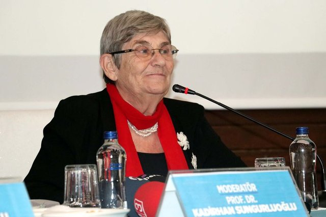 Bennu Gerede'den Canan Karatay'a sert yanıt - Magazin haberleri