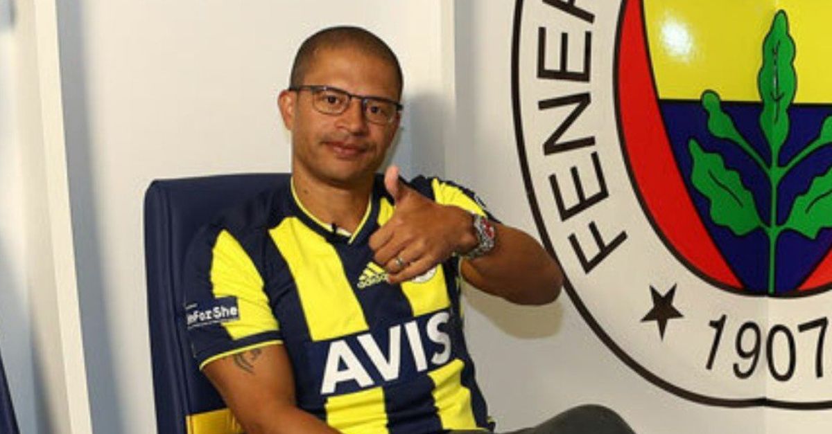 Alex'ten sportif direktörlük açıklaması! - Fenerbahçe Haberleri