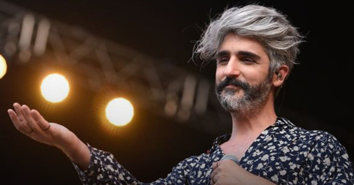 Manuş Baba: Askerlik fotoğrafımı görünce... - Magazin haberleri