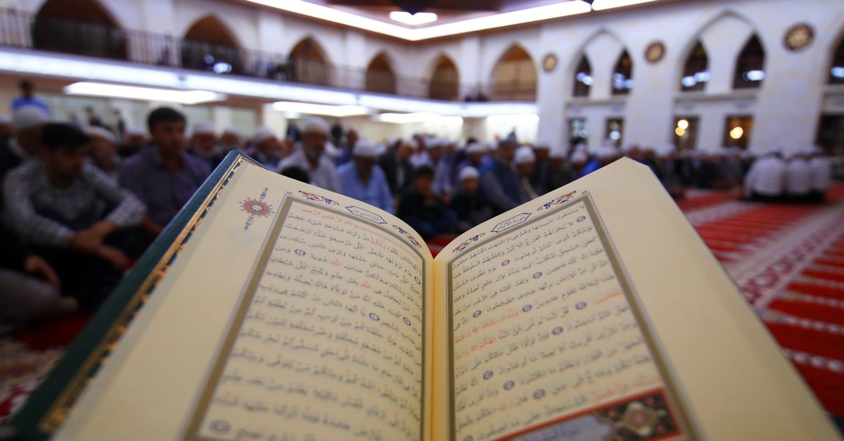 Salavat Nedir, Nasıl Getirilir ve Faziletleri Neler? Salavat Çekmek ...