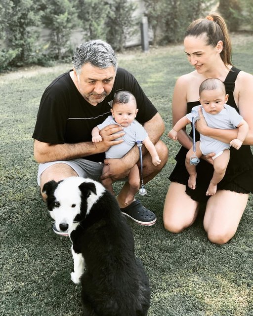 Sinem Uslu-Mustafa Uslu çiftinden aile pozu - Magazin haberleri