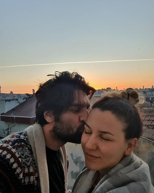 Taner Rumeli'den Ceyda Aşık'a: Her yaşına benimle başlayasın sevgilim ...