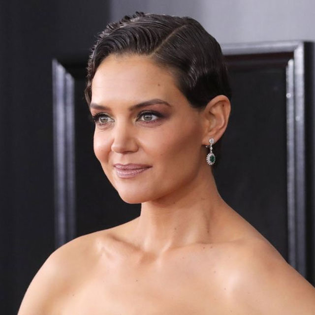 Katie Holmes sevgilisiyle metroya bindi - Magazin haberleri