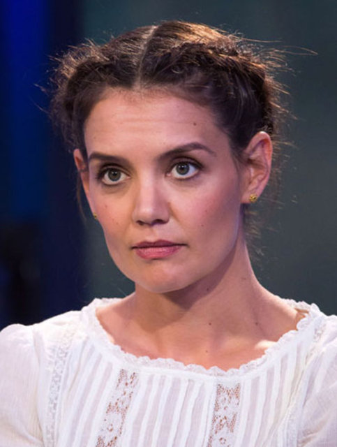 Katie Holmes sevgilisiyle metroya bindi - Magazin haberleri