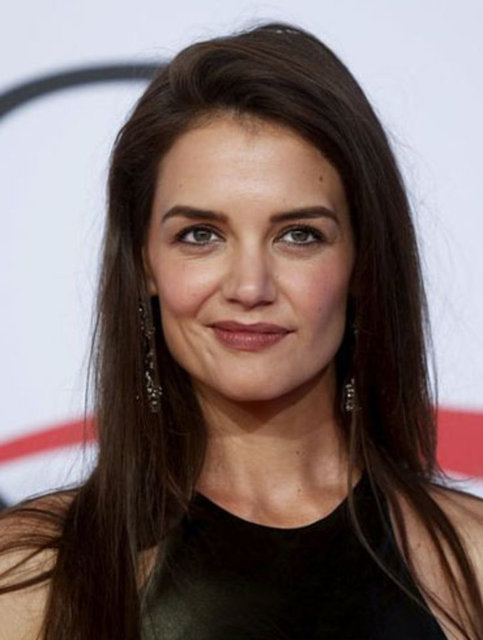 Katie Holmes sevgilisiyle metroya bindi - Magazin haberleri