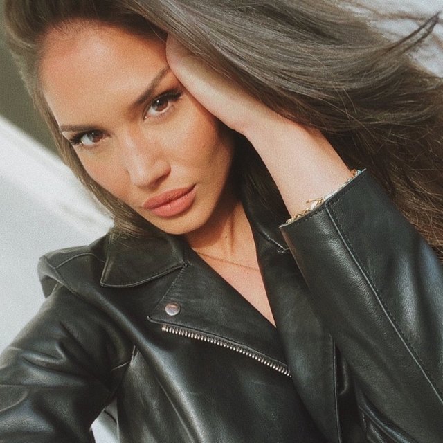 Ebru Şam'dan son dakika paylaşım: Mutlu yıllar sevgilim