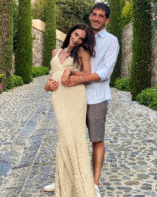 İsmail Ege Şaşmaz'dan Hande Ünal'a aşk öpücüğü - Magazin haberleri