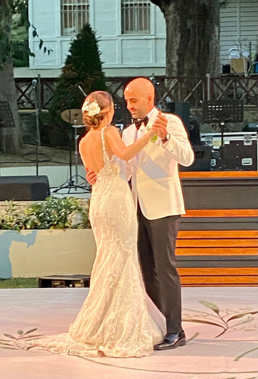 Tankut Merter ile Neslişah Sirkecioğlu evlendi - Magazin haberleri