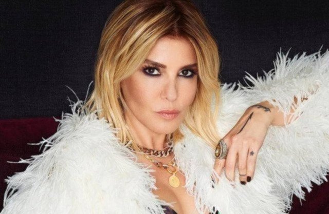 Teoman: Çok kitap okuyorum diye annem endişelenirdi - Magazin haberleri