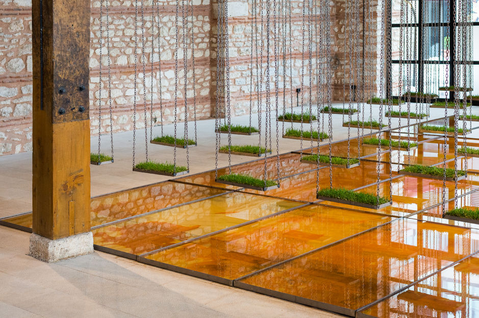 Canan Tolon'un Limbo'su Contemporary Istanbul'da