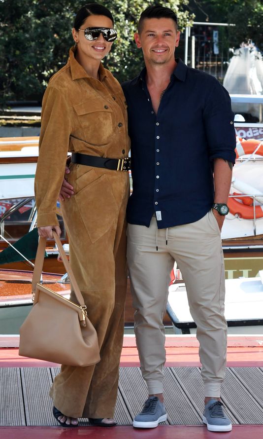 Adriana Lima ve Andre Lemmers bebeklerinin cinsiyetini açıkladı