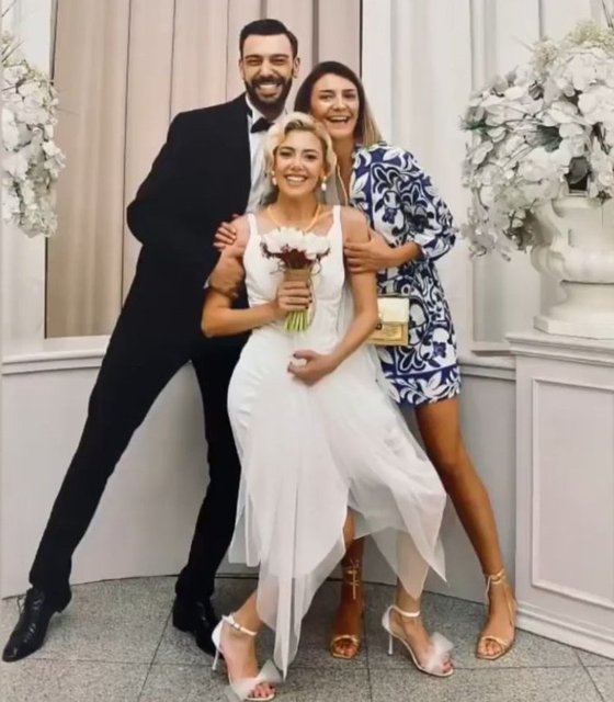 Burcu Binici ile Tankurt Manas evlendi - Son dakika magazin haberleri