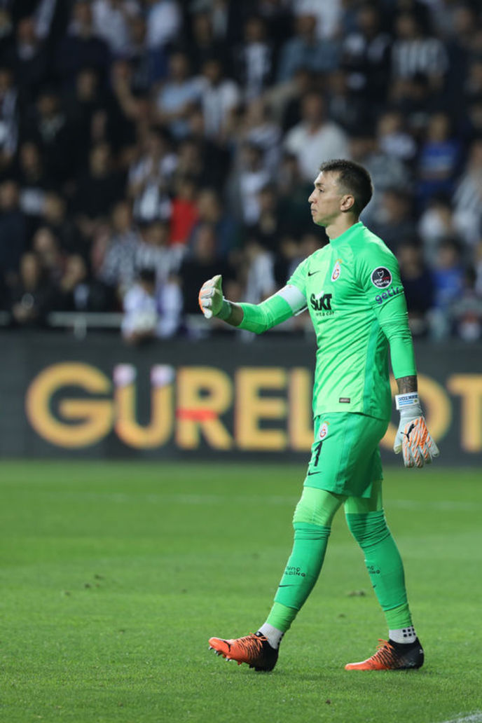 Fernando Muslera zirveyi bırakmıyor! Kurtarış yüzdesi en yüksek kaleci ...