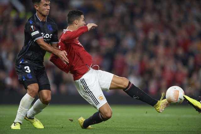 Cristiano Ronaldo ile Bruno Fernandes'in soyunma odasındaki halleri ...