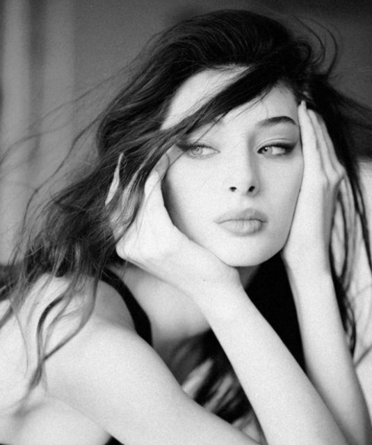 Tunuslu model Myriem Boukadida "Dünyanın en kusursuz yüzü" başlığıyla ...