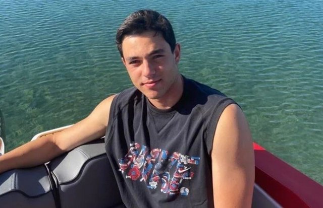 Kim Milyoner Olmak İster Batu Alıcı kimdir, kaç yaşında? Batu Alıcı 1 ...