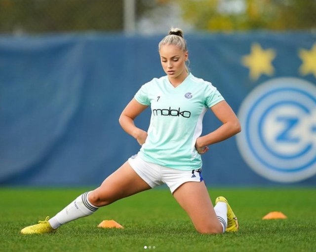 Dünyanın en güzel futbolcusu: Ana Maria Markovic - Futbol Haberleri