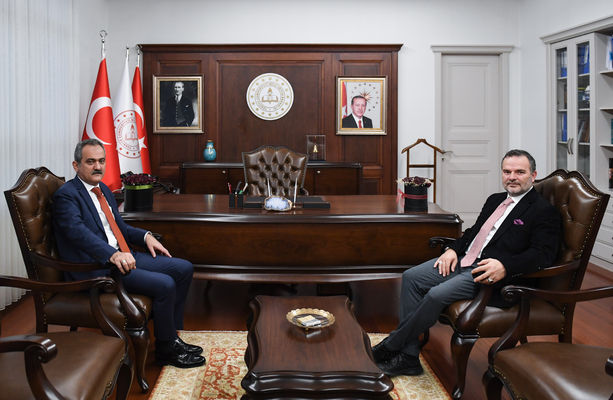 Milli Eğitim Bakanı Mahmut Özer: O çiçeği fark etmedim