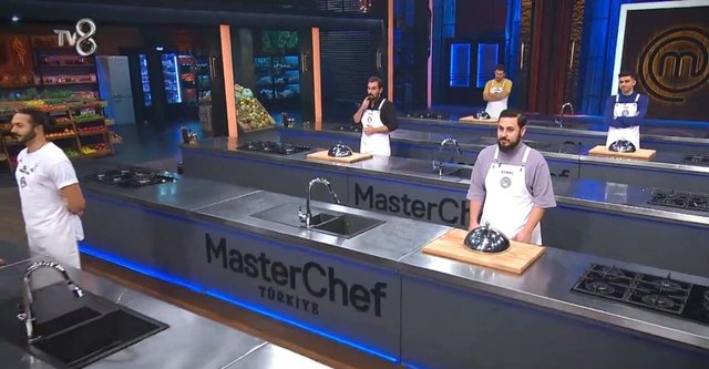 MasterChef'te ceket savaşları başladı! MasterChef 26 Aralık 2022 ilk ceketi kim giydi, ilk ...