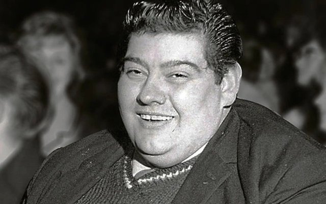 382 gün hiçbir şey yemeden 125 kilo verdi, tıp dünyasına geçti! | Dış ...