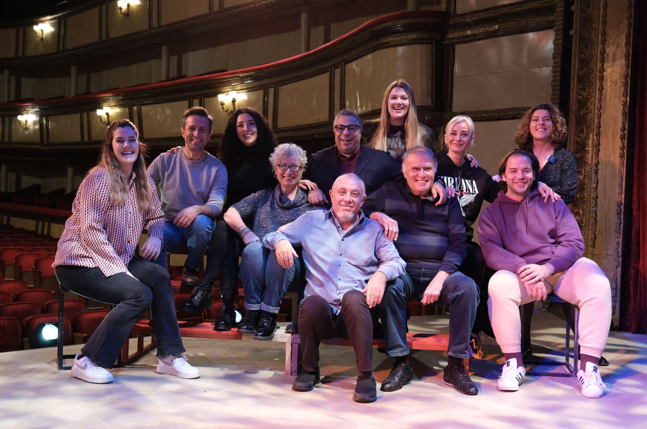 Ferhan Şensoy'un mirası 42 yaşında... Şahları Da Vururlar yeniden sahnede!