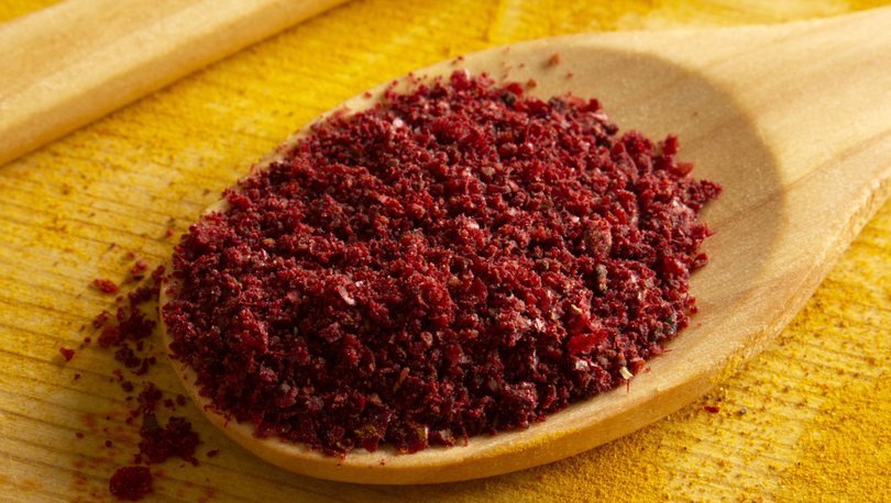 Sumak Nasıl Tüketilir? Sumak Tozu Yemeklerde Nasıl Kullanılır?