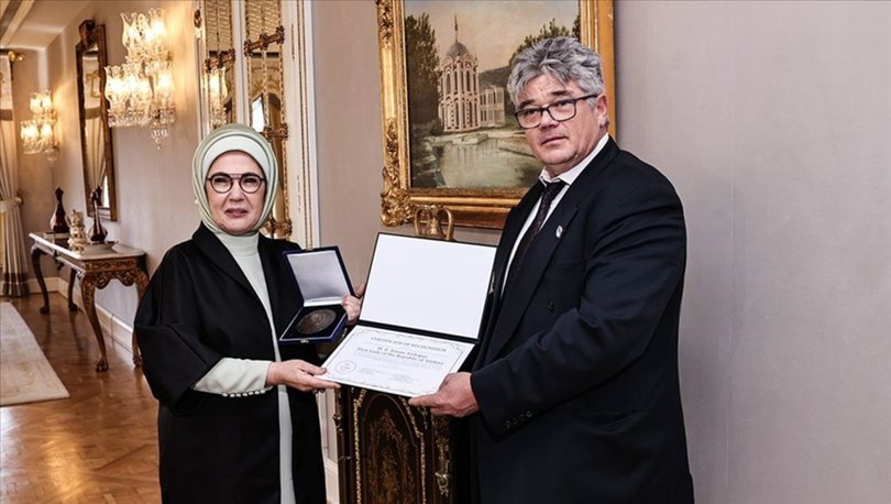 Emine Erdoğan'a Uluslararası Apiterapi Federasyonunca "Dr. Beck Ödülü ...