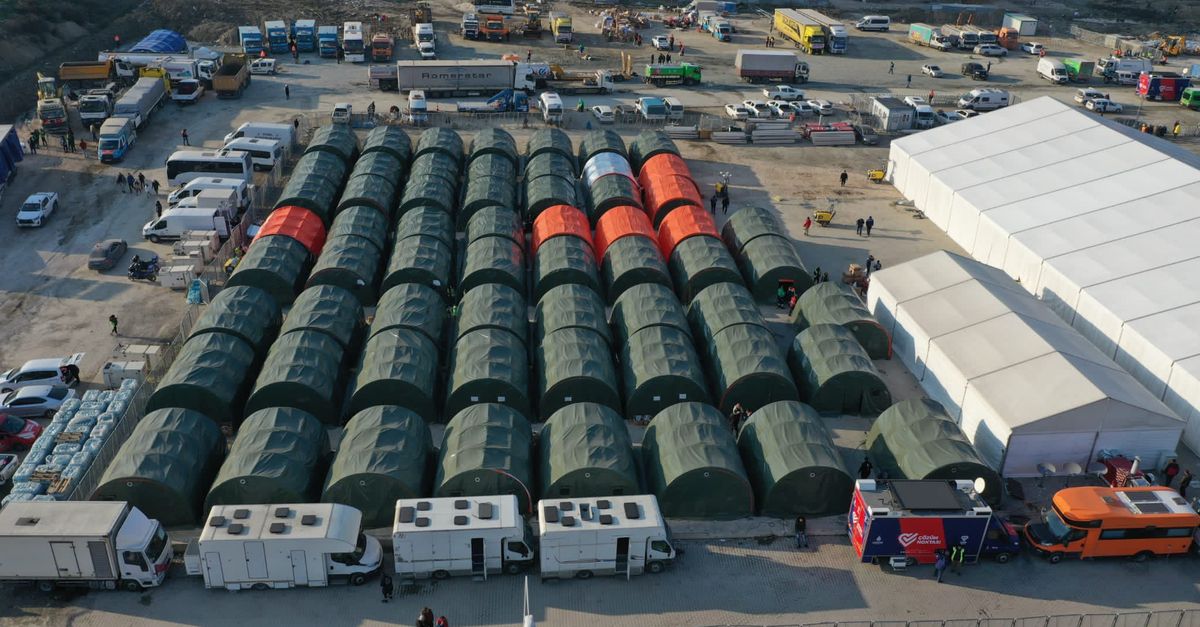 İBB'den deprem bölgesine destek