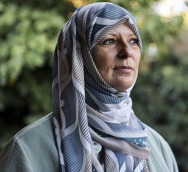 Lauren Booth, Gaziantep'teki yardım çalışmalarına katıldı - Magazin ...