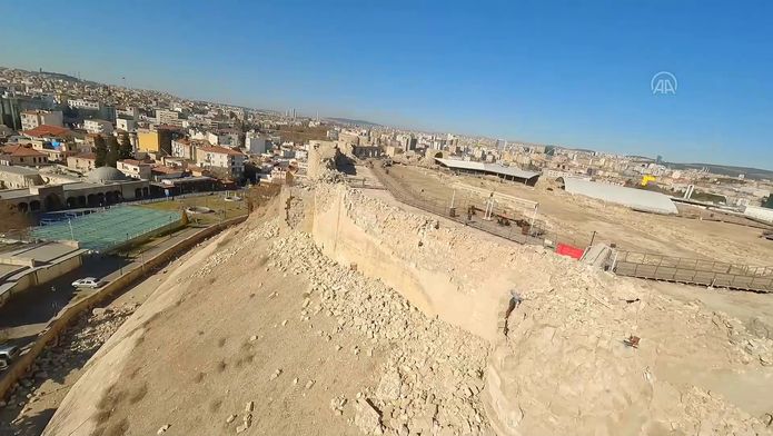 Son dakika: Gaziantep Kalesi'ndeki hasarda en net görüntü!