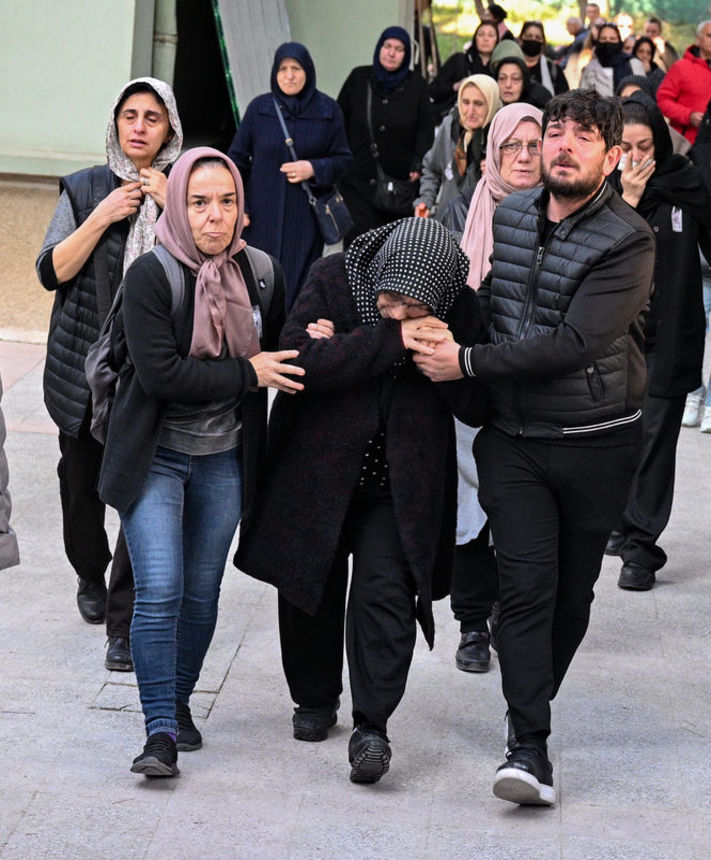 Taner Savut son yolculuğuna uğurlandı - Diğer Haberleri