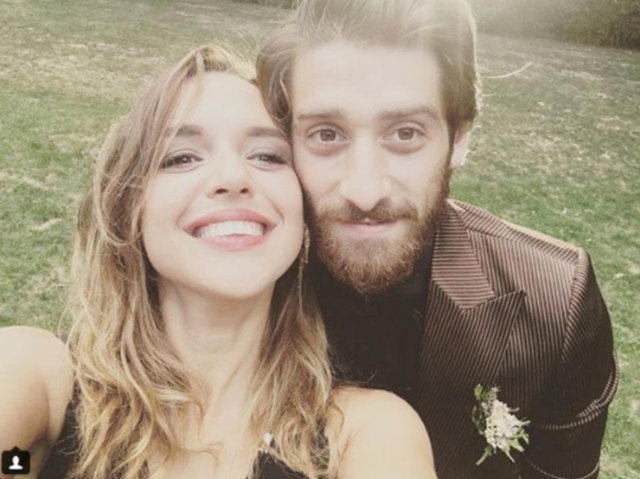 Bora Akkaş baba oluyor! Bora Akbaş'ın eşi Oben Alkan hamile olduğunu ...