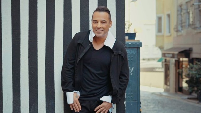 90'ların popüler şarkıcısı Ali Güven'den itiraf: O şarkıyı eski ...