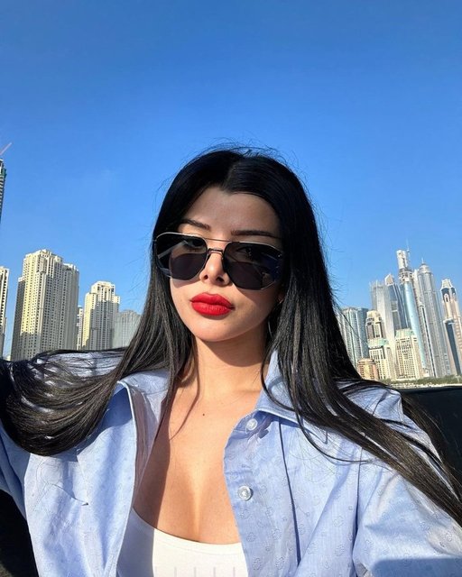 TikTok fenomeni Merve Yalçın'dan dikkat çeken pozlar! Instagram'da ...