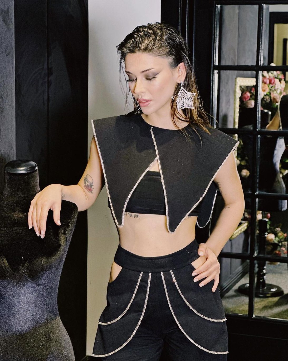 Devrim Özkan’dan iddialı pozlar! Gelsin Hayat Bildiği Gibi’nin Songül’ü ...