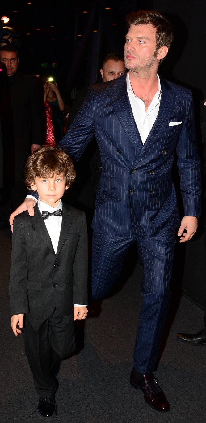 'Hadi Be Oğlum' filminden sonra Kıvanç Tatlıtuğ ile Alihan Türkdemir ...