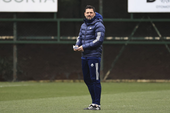 Erol Bulut, Süper Lig'de şampiyonluk yarışını değerlendirdi - Futbol ...