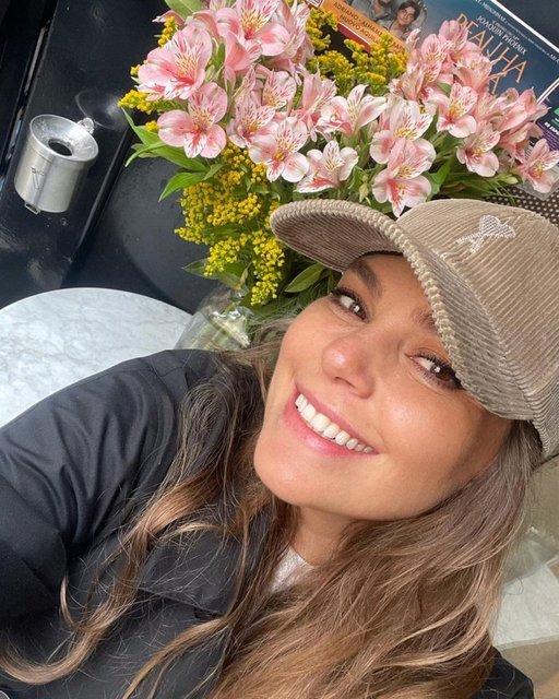 Aslı Enver'ın sır gibi sakladığı kardeşi ilk kez görüntülendi! Görenler ikiz sandı! - Magazin ...